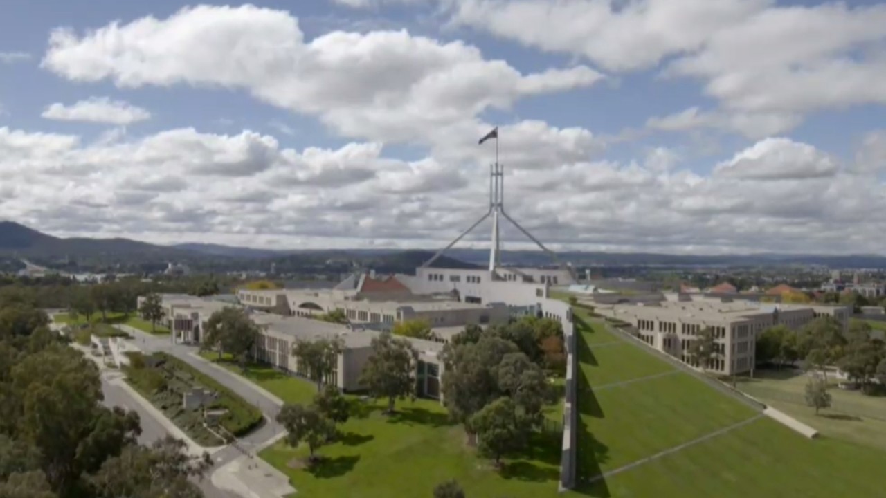 Episode 2 - Annabel explores the peculiar pit... - ClickView