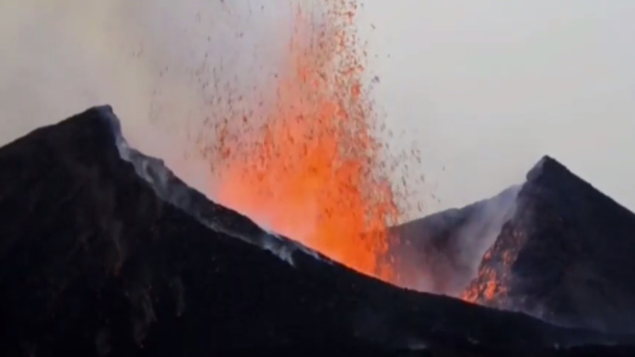 Episode 02 - The team pass lava-destroyed cit... - ClickView