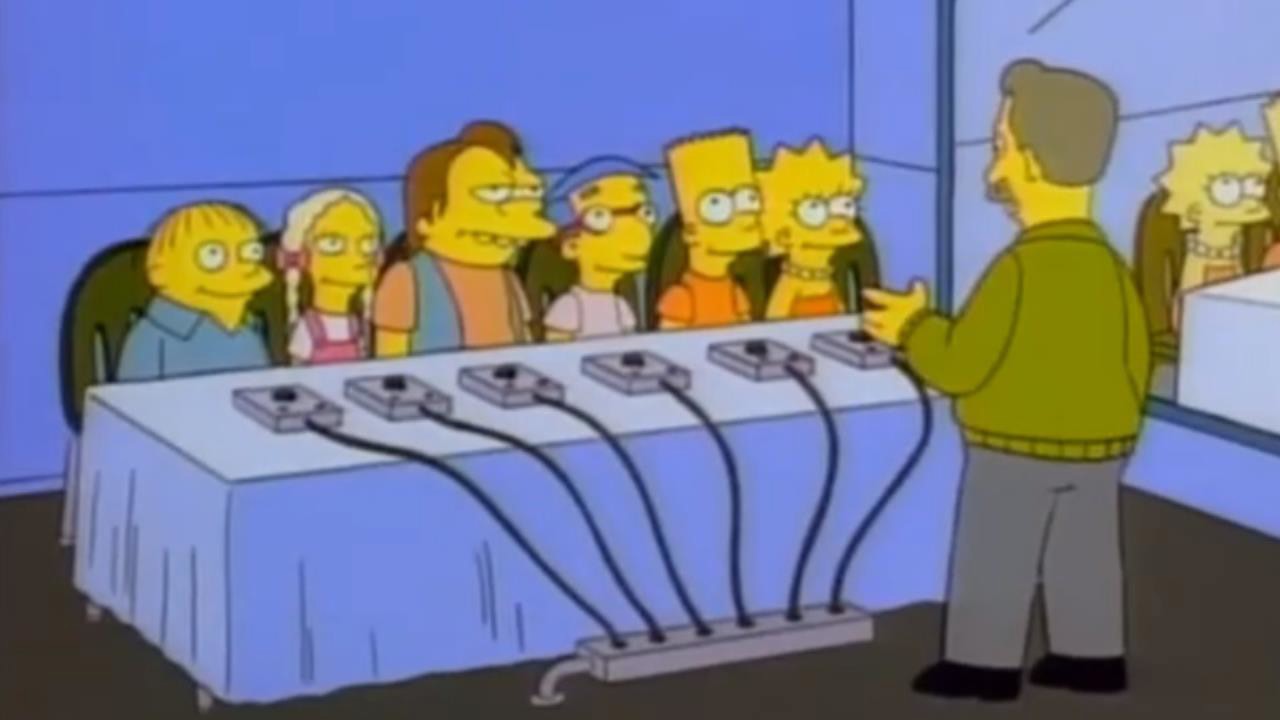 The Itchy & Scratchy & Poochie Show - To help... - ClickView