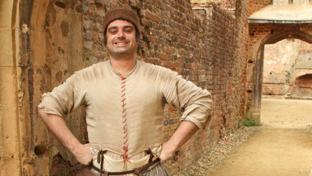 Tudor Monastery Farm Christmas - Airs 8:00 PM 9 Dec 2020 on BBC FOUR ...