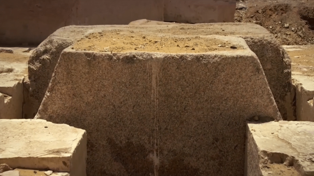 Egypt's Lost Pyramid - In the barren desert o... - ClickView