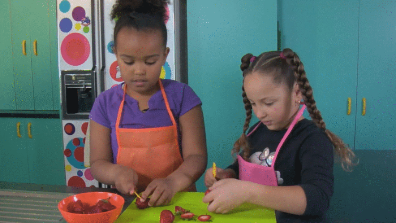 Pyjama Shake - Today Lindsay has a friend ove... - ClickView