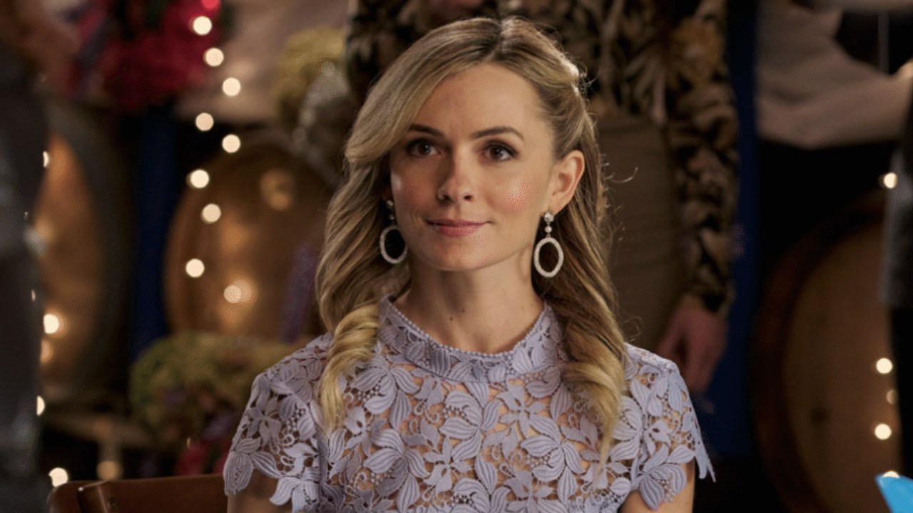 Love Is a Piece of Cake - Jessie Dale is a th... - ClickView