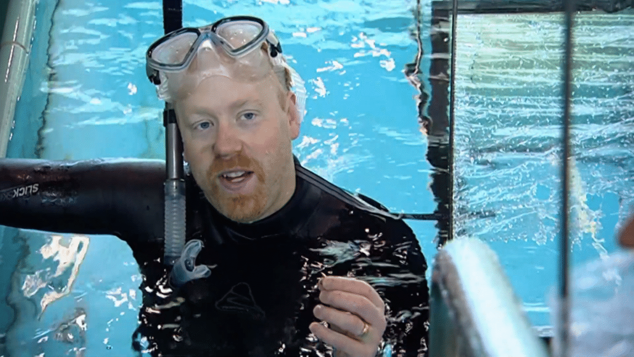 H2ONO - The MythBusters dive into a trio of w... - ClickView
