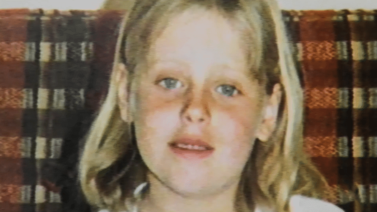 Cold Case - Andrea surrenders her daughter to... - ClickView