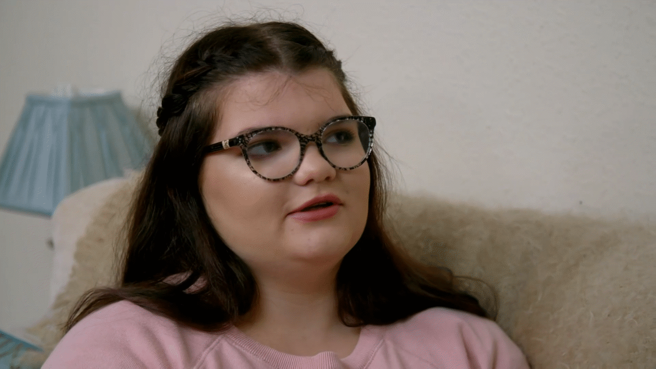 Episode 02 - Sixteen-year-old Ellouise enjoys... - ClickView