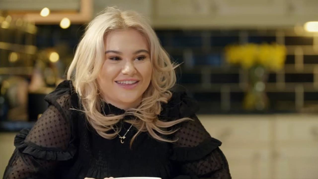 Episode 15 - Jess has a successful salon busi... - ClickView