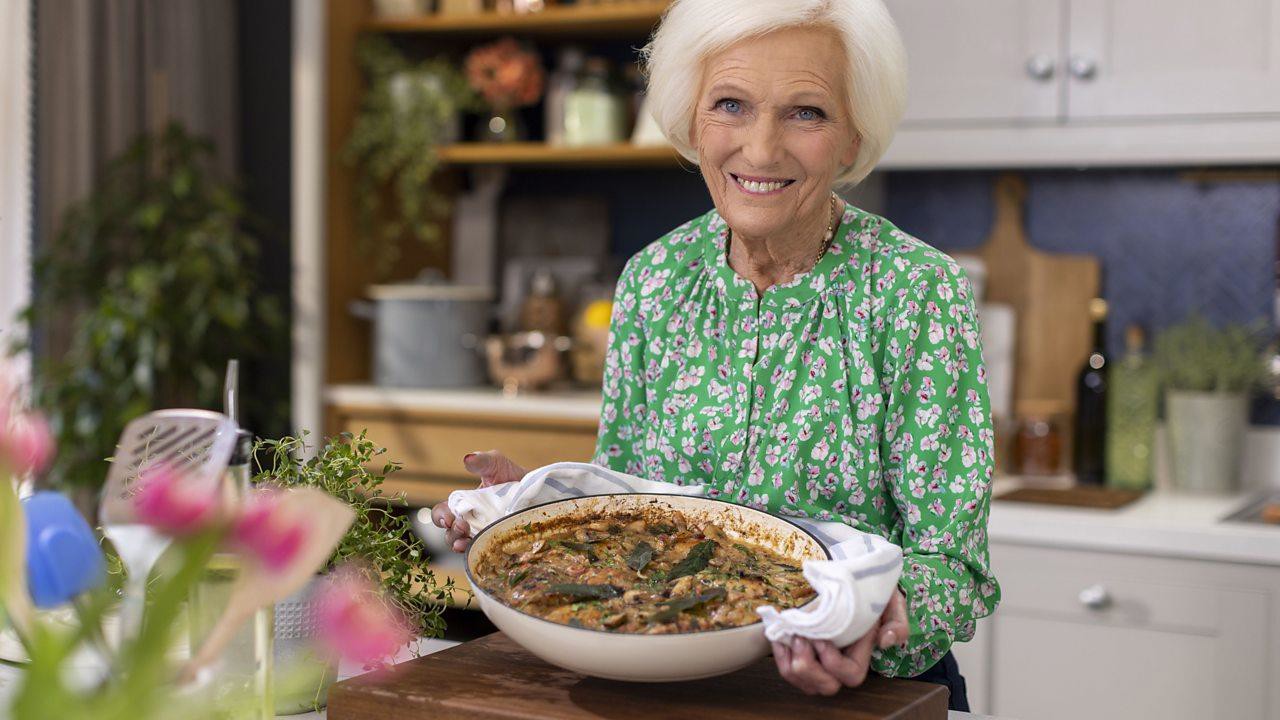 Mary Berry Cook & Share - Airs 8:00 PM 12 Oct 2022 on BBC TWO - ClickView