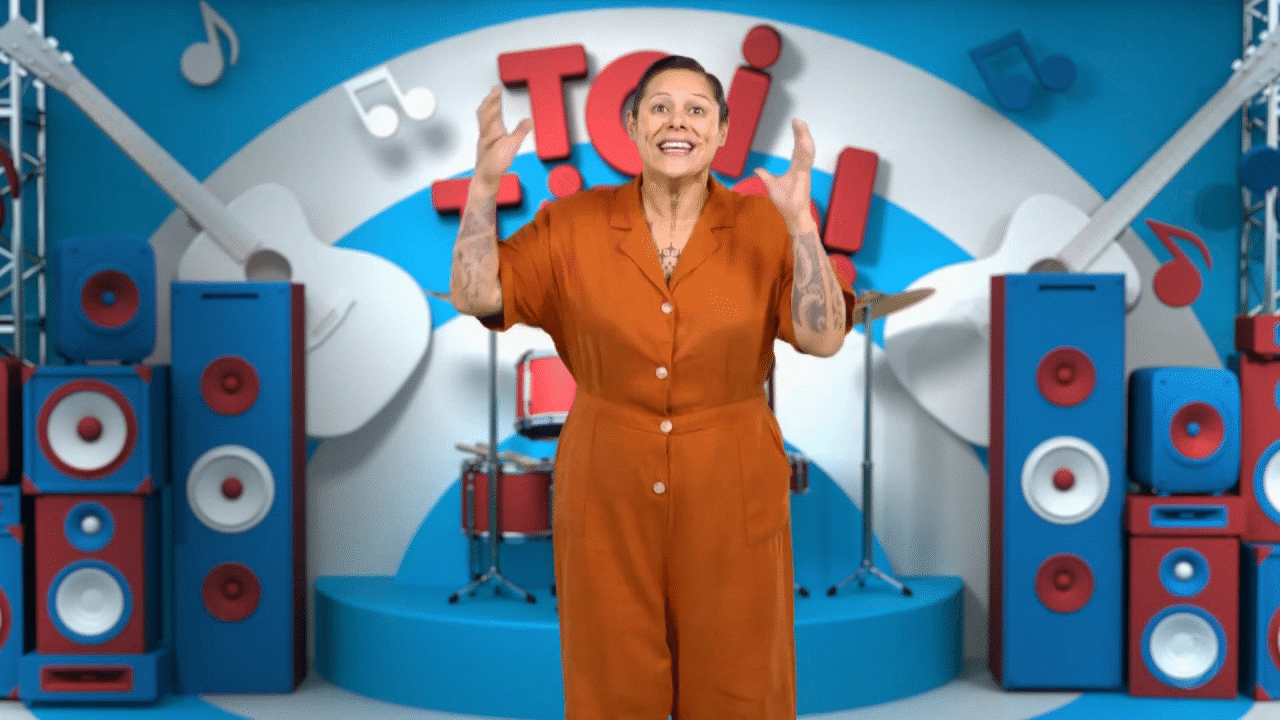 Episode 08 - The Toi Time whānau join a band,... - ClickView