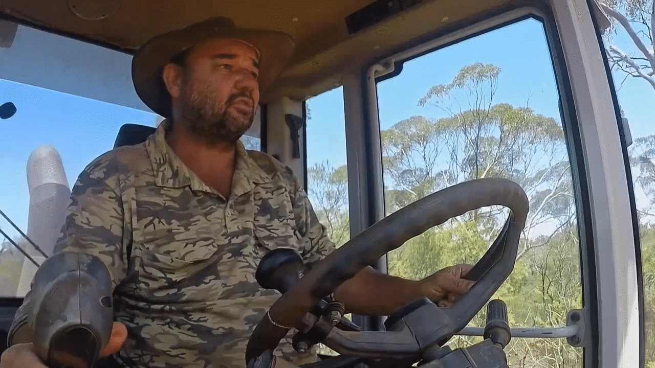 Episode 13 - The Poseidon Crew dodge raging b... - ClickView