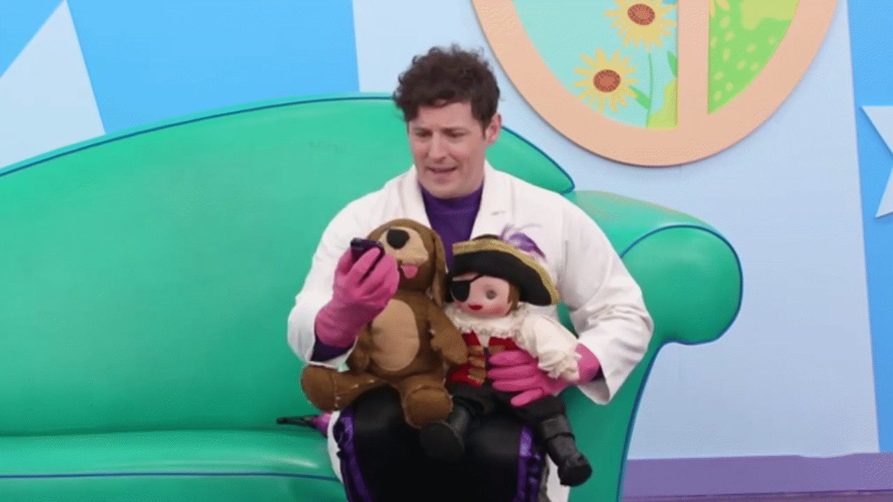 Lachy's Shrinking Spray - Lachy unveils his a... - ClickView