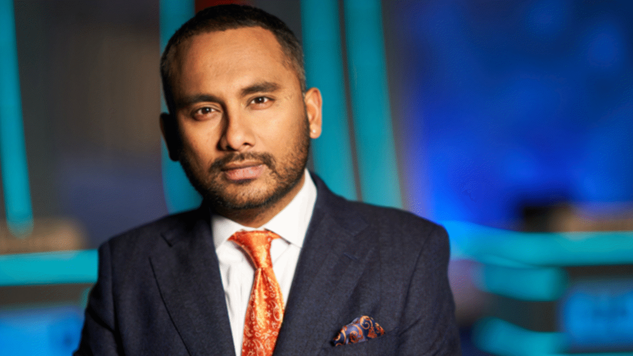 Christmas University Challenge - Airs 8:45 PM 24 Dec 2024 on BBC TWO HD - ClickView