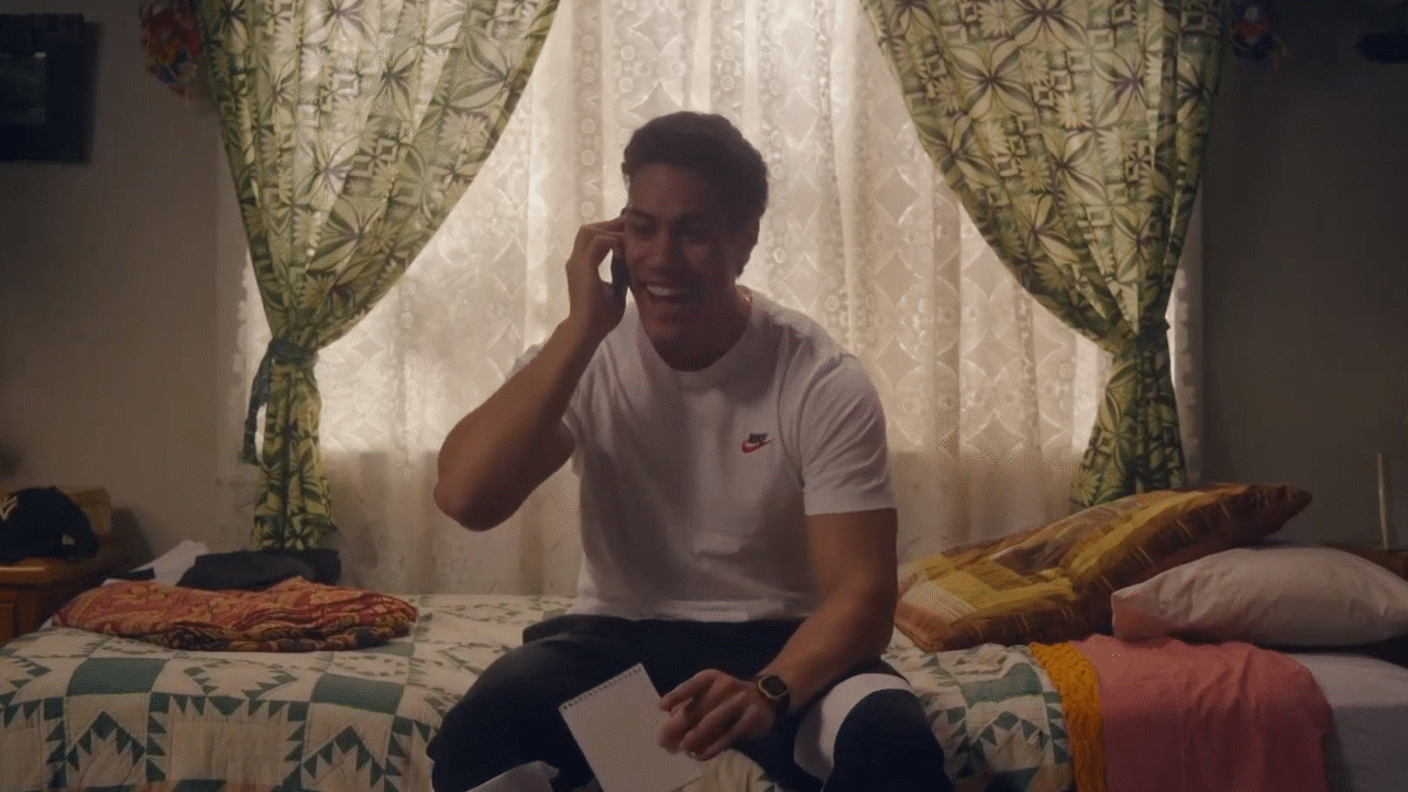 Episode 02 - The stranded crew ration their r... - ClickView